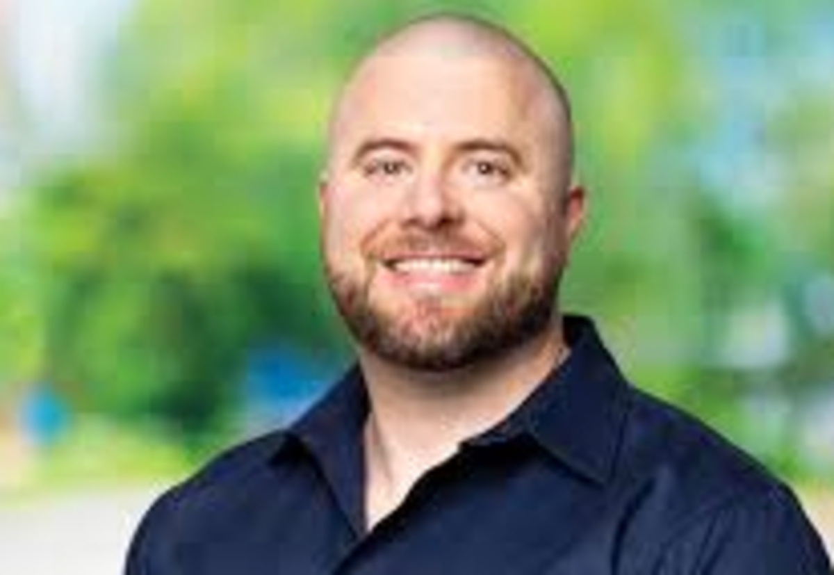 Liberal Party dumps Ben Britton as Whitlam candidate over podcast rant